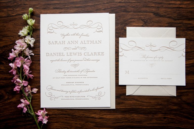 How to Channel Royalty in Your Vintage Wedding Invitations - Chic ...