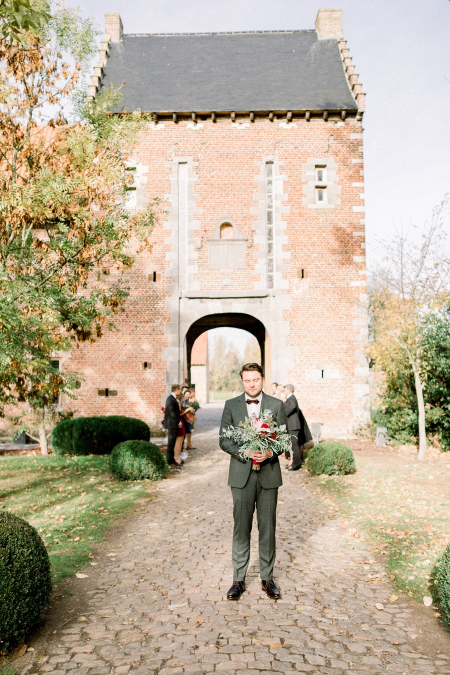 An Understated & Timeless Wedding from Belgium - Chic Vintage Brides ...