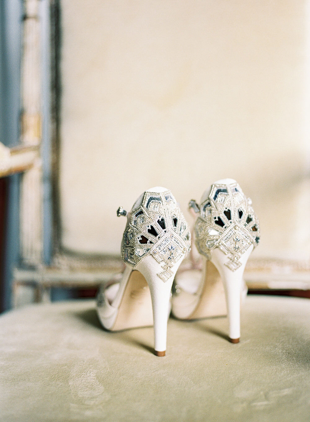 18 of the Most Beautiful Bridal Shoes EVER - Chic Vintage Brides : Chic ...