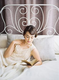 Chic 1920s Inspired Boudoir Shoot - Chic Vintage Brides : Chic Vintage ...