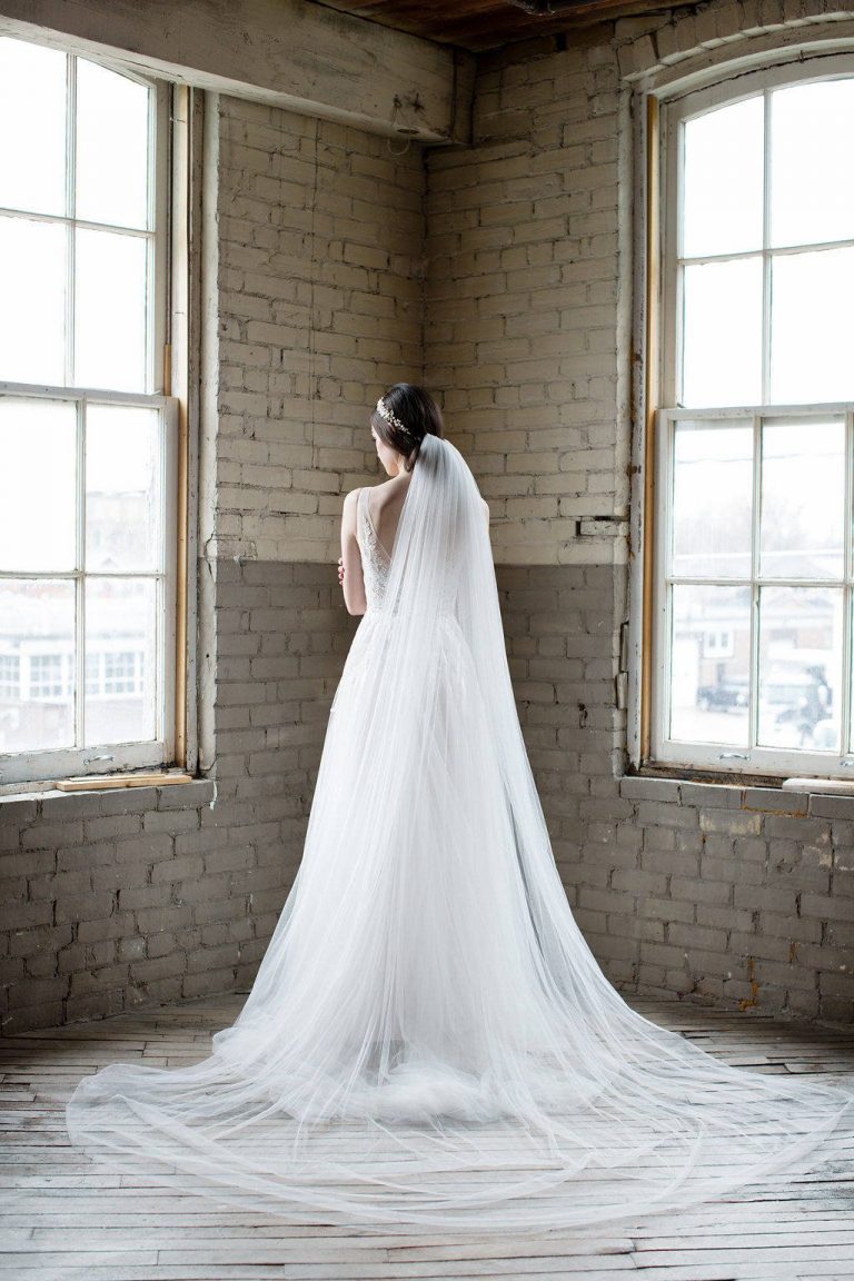 15 Regal & Romantic Cathedral Length Veils - Chic Vintage Brides : Chic ...