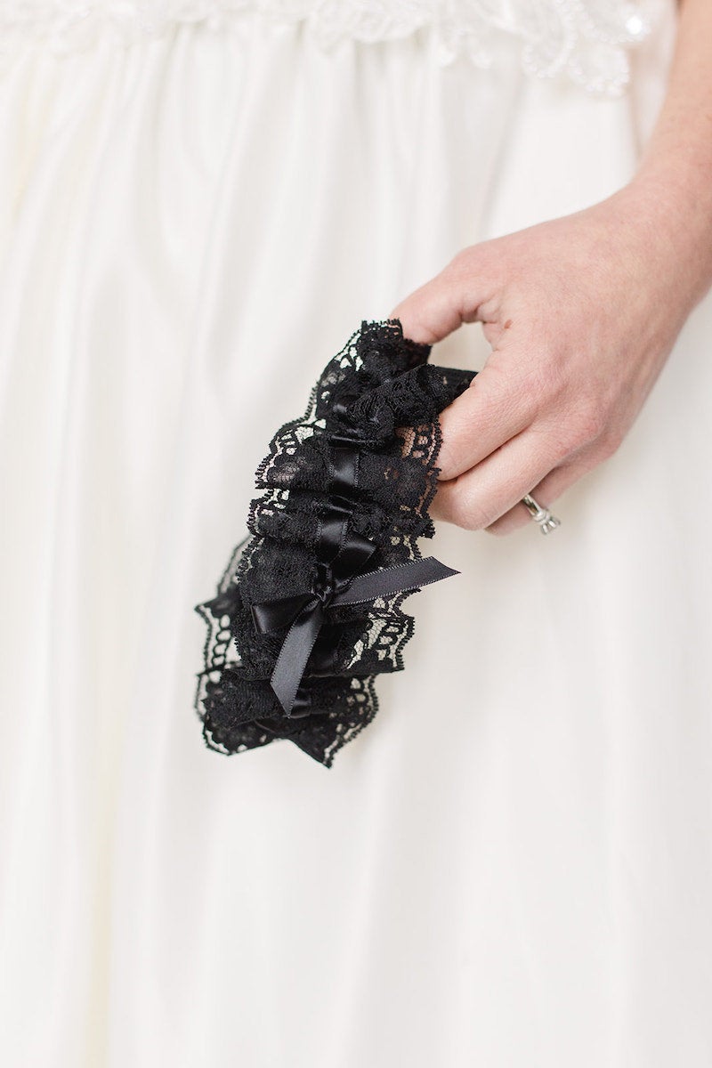 21 Gorgeous Garters for the Modern Bride - Chic Vintage Brides : Chic ...